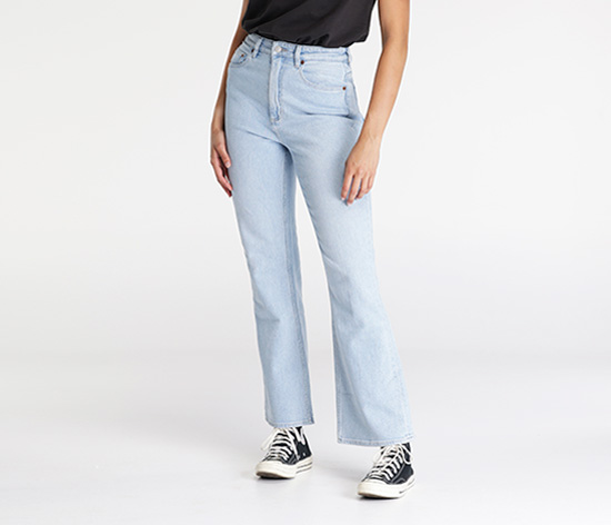 HI Flare Jeans Fit Guide for Women | Riders By Lee